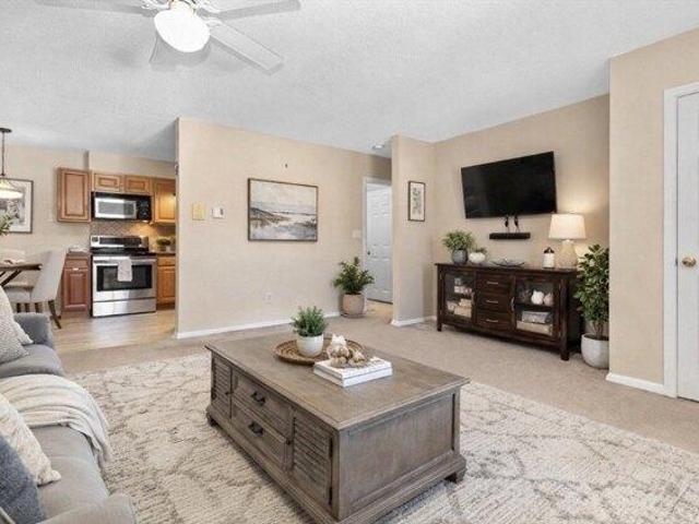 condo with 2 bedroom, Attleboro MA DS102409612