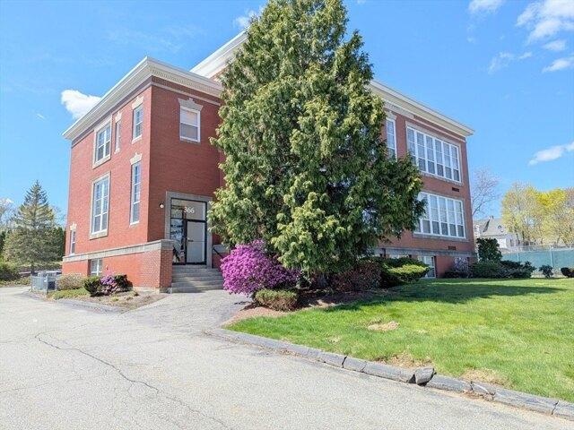 condo with 2 bedroom, Attleboro MA DS102121084