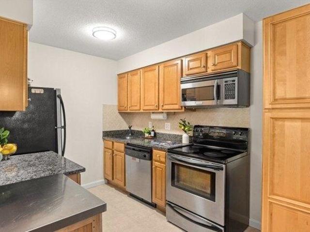 condo with 2 bedroom, Attleboro MA DS103223907