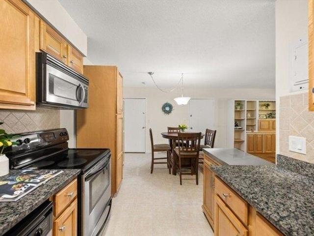 condo with 2 bedroom, Attleboro MA ES103223907
