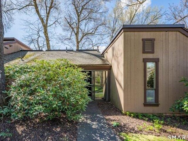 condo with 2 bedroom, Avon CT DLS102212394