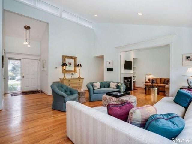 condo with 2 bedroom, Avon CT DLS102479204