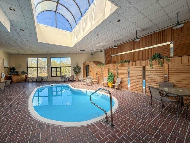 condo with 2 bedroom, Bangor ME DS102281960