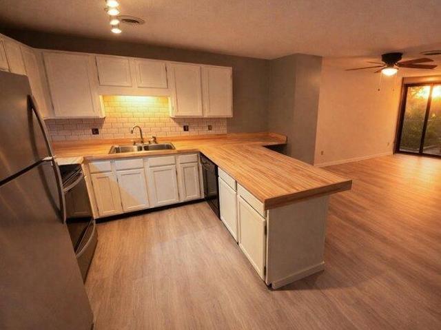 condo with 2 bedroom, Bangor ME DS102284295