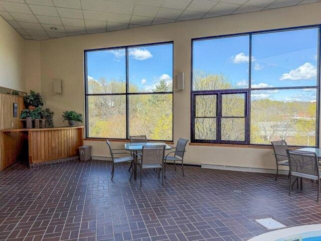 condo with 2 bedroom, Bangor ME ES103220114