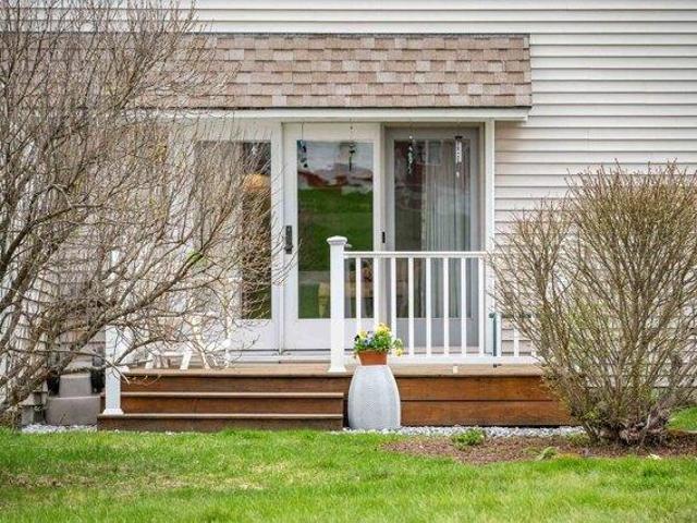 condo with 2 bedroom, Barre VT ES103069332