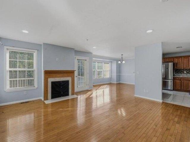 condo with 2 bedroom, Bayonne NJ ES104233911
