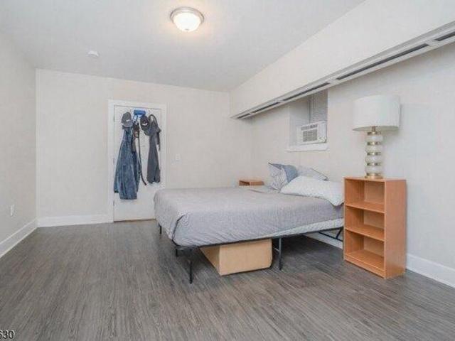 condo with 2 bedroom, Bayonne NJ ES104297993