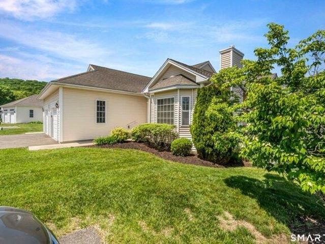 condo with 2 bedroom, Beacon Falls CT DLS103101647