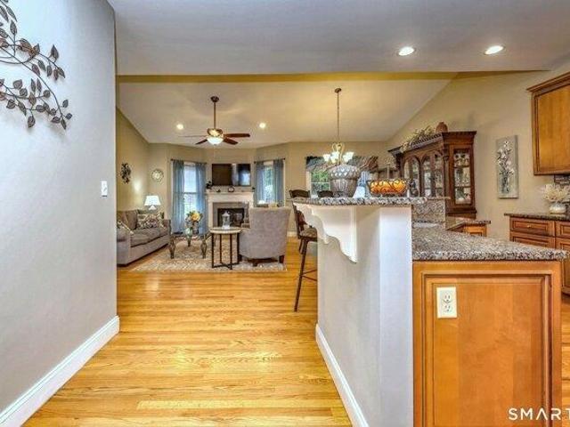 condo with 2 bedroom, Beacon Falls CT ES104759356