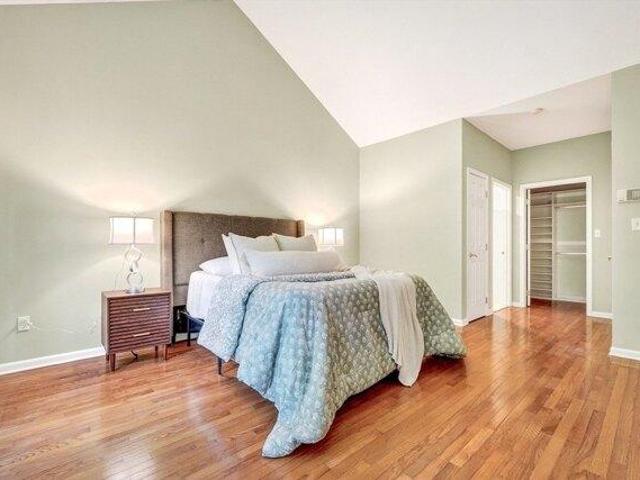 condo with 2 bedroom, Bedford MA ES105126951
