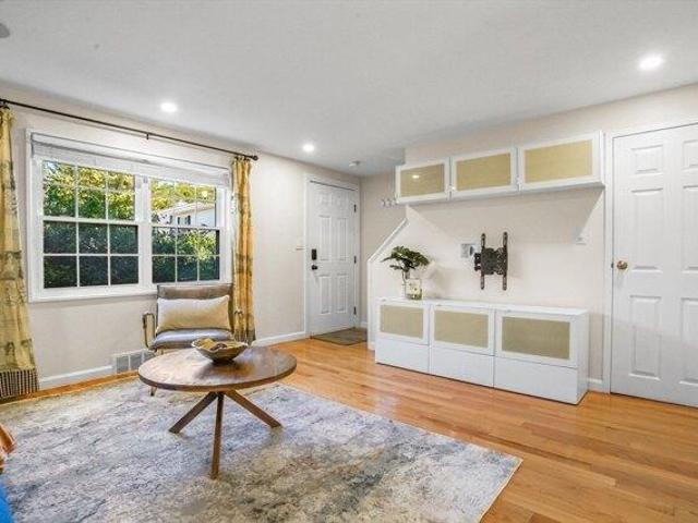 condo with 2 bedroom, Bedford MA ES103932128