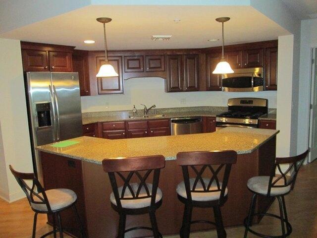 condo with 2 bedroom, Bedford NH ES105176347