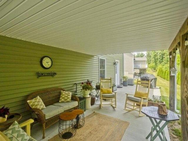 condo with 2 bedroom, Belchertown MA ES104539586