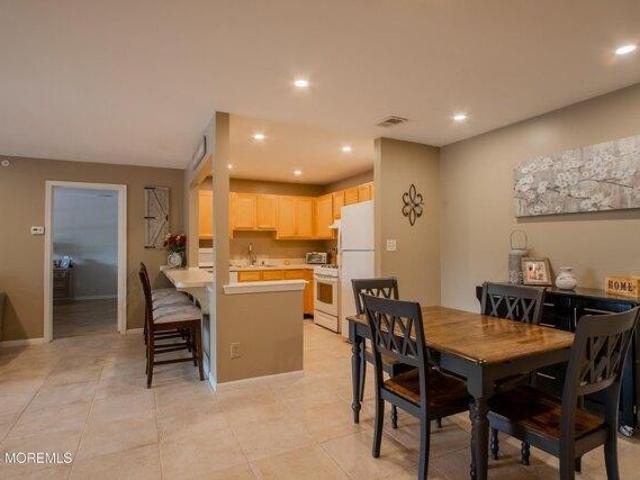 condo with 2 bedroom, Belford NJ DS103627387