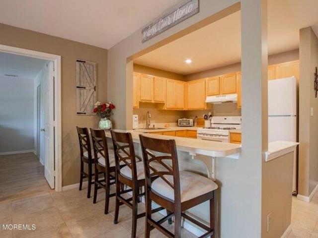condo with 2 bedroom, Belford NJ ES104605486