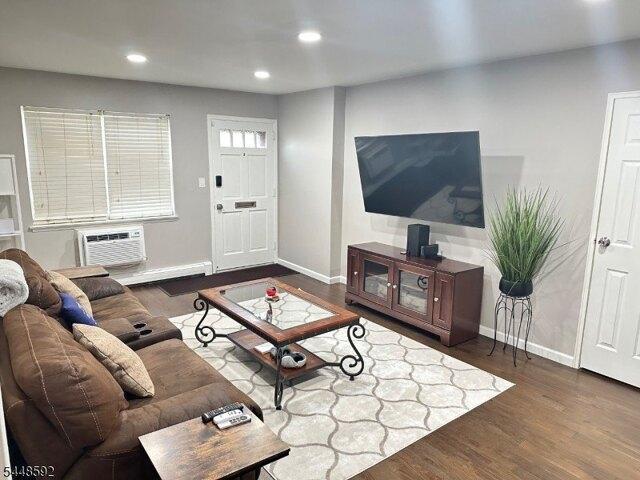 condo with 2 bedroom, Belleville NJ ES105142706