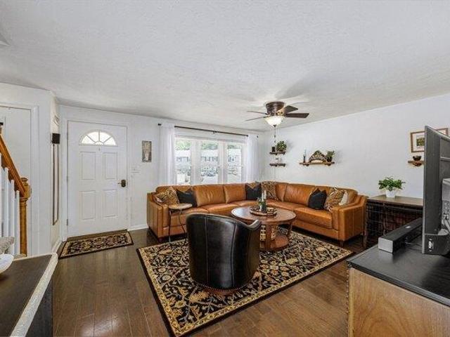 condo with 2 bedroom, Bellingham MA ES104111901