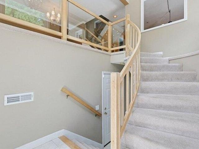 condo with 2 bedroom, Bellingham MA ES104298228