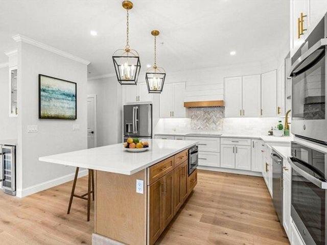 condo with 2 bedroom, Bellingham MA ES104510575