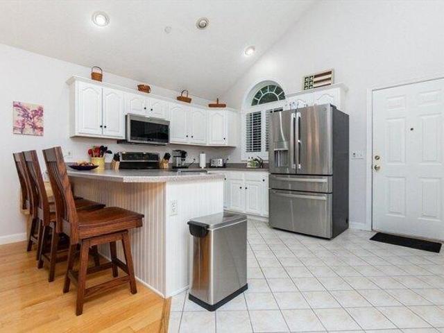 condo with 2 bedroom, Bellingham MA ES105208279