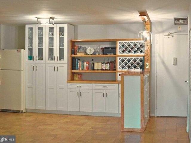 condo with 2 bedroom, Bethesda MD ES104907581