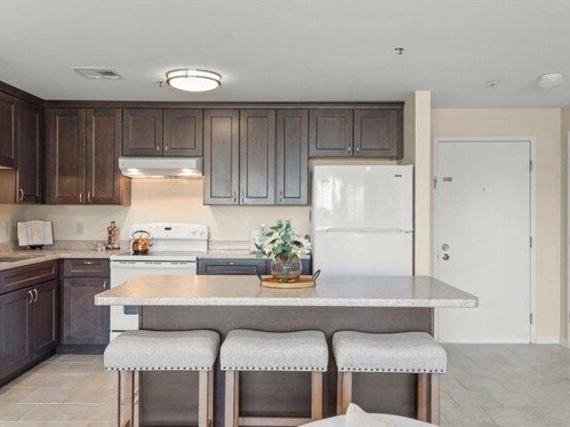condo with 2 bedroom, Beverly MA DS103186432