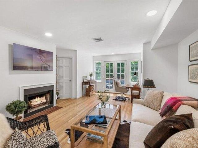condo with 2 bedroom, Beverly MA DS103806893