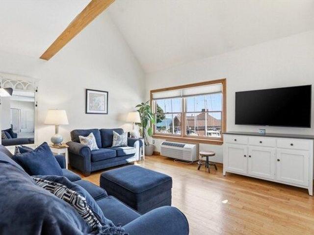 condo with 2 bedroom, Beverly MA ES104848666