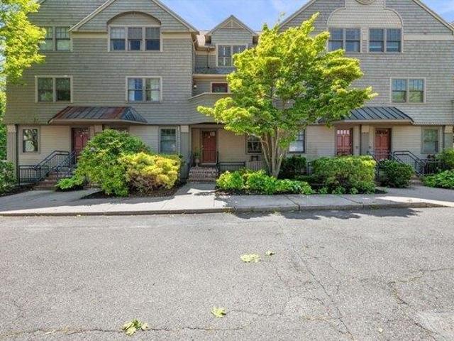 condo with 2 bedroom, Beverly MA ES103017537