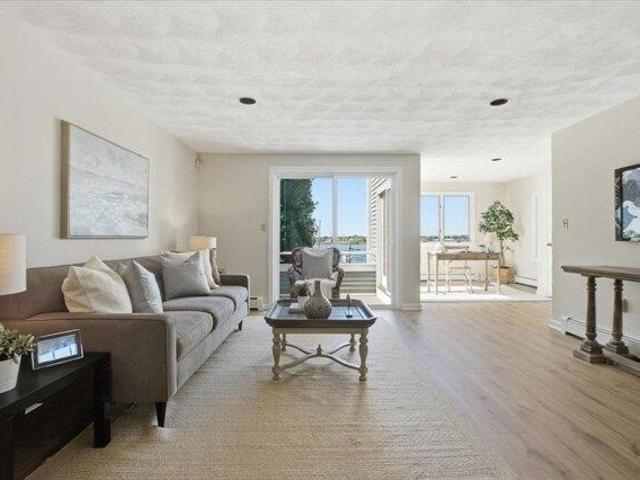 condo with 2 bedroom, Beverly MA ES103966335