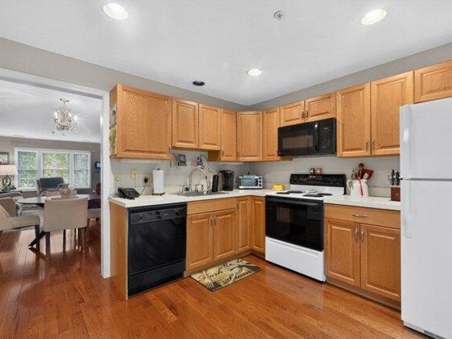 condo with 2 bedroom, Billerica MA ES104834186