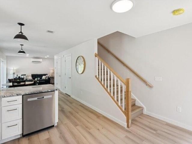condo with 2 bedroom, Boothbay ME DS104011529