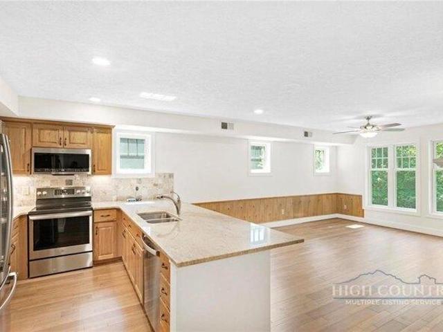 condo with 2 bedroom, Boone NC ES104900528