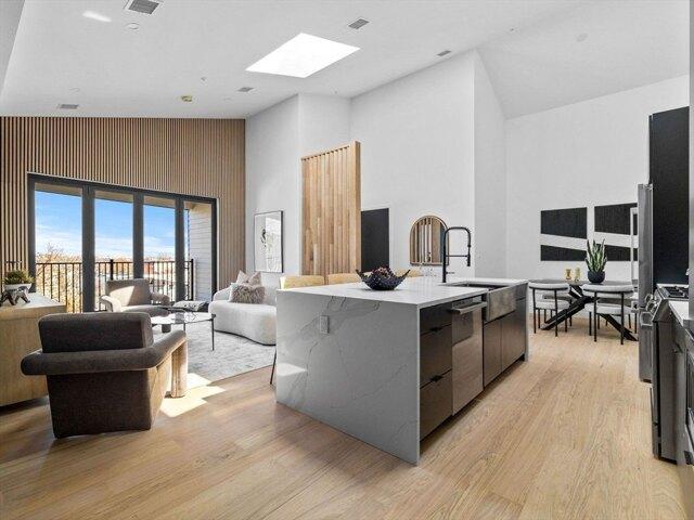 condo with 2 bedroom, Boston MA DLS102961022