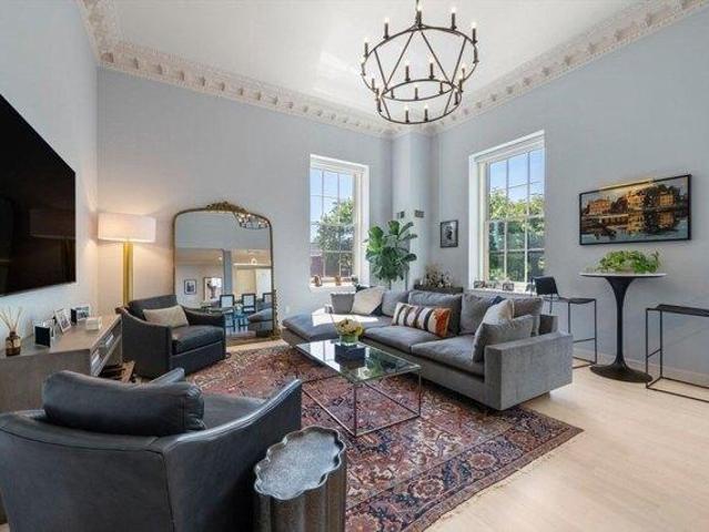 condo with 2 bedroom, Boston MA DLS103102025