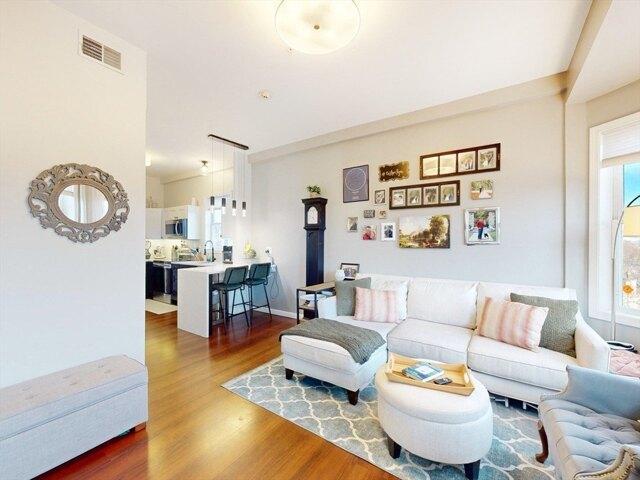 condo with 2 bedroom, Boston MA DS102061409