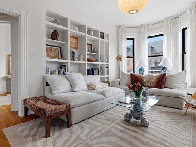 condo with 2 bedroom, Boston MA ES103444244