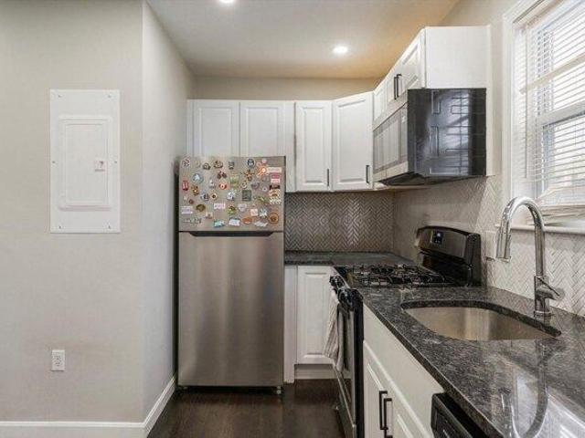 condo with 2 bedroom, Boston MA ES103222018