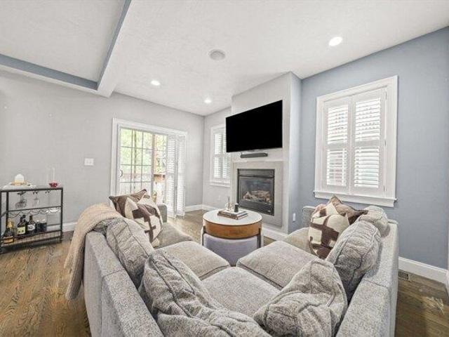 condo with 2 bedroom, Boston MA ES104759444
