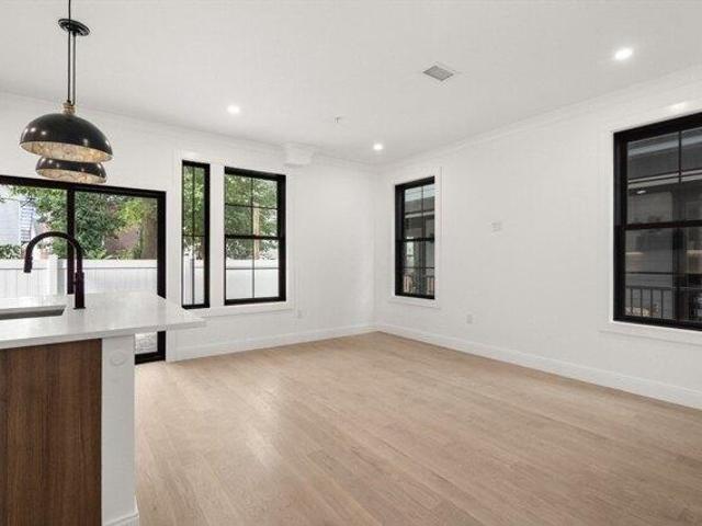 condo with 2 bedroom, Boston MA ES104808883