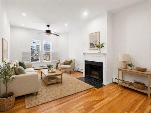 condo with 2 bedroom, Boston MA ES104043950