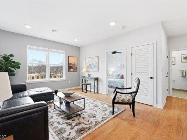 condo with 2 bedroom, Bloomfield NJ DLS102443578
