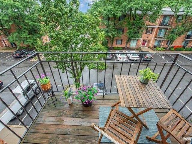 condo with 2 bedroom, Bloomfield NJ DS104266016