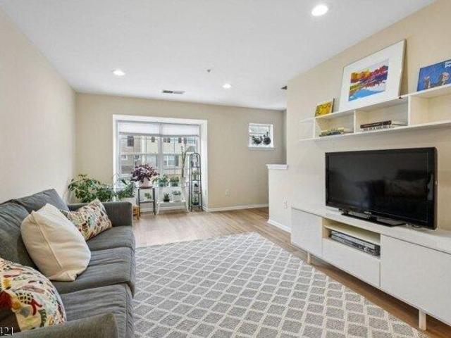 condo with 2 bedroom, Bloomfield NJ DS103071853