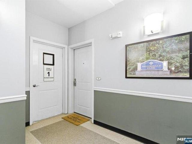 condo with 2 bedroom, Bloomfield NJ ES104265598