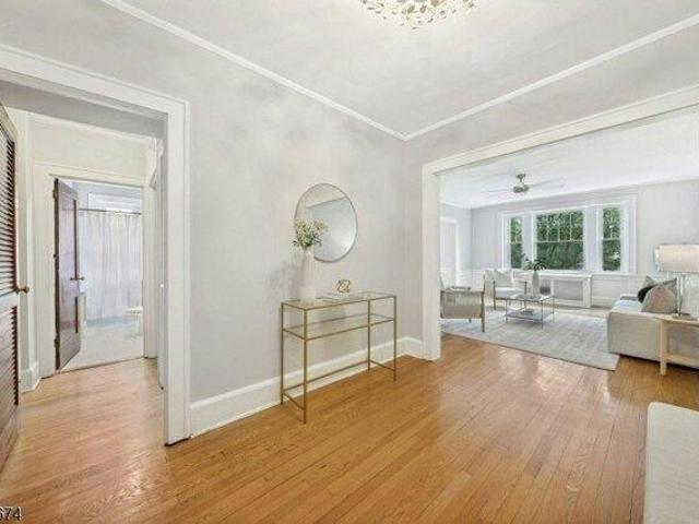 condo with 2 bedroom, Bloomfield NJ ES104607099