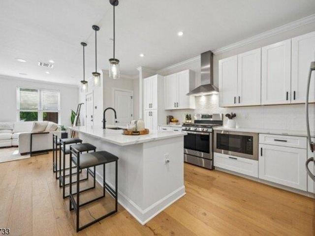 condo with 2 bedroom, Bloomfield NJ ES104852455