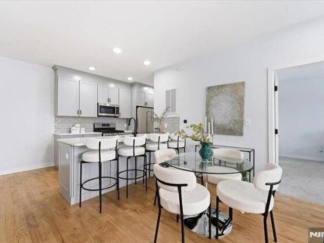 condo with 2 bedroom, Bloomfield NJ ES105206465