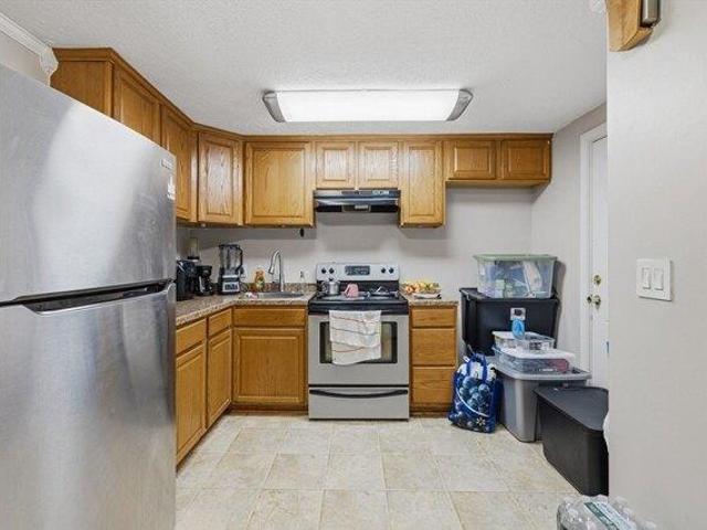 condo with 2 bedroom, Brockton MA DS102216599